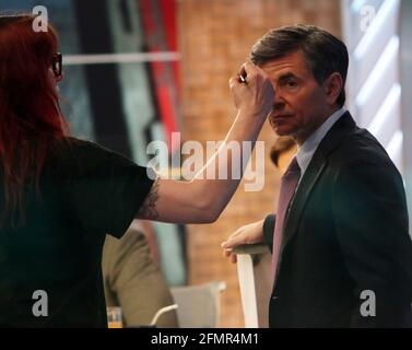 New York - NY - 20200219 GMA cast at Good Morning Am. -PICTURED: George ...