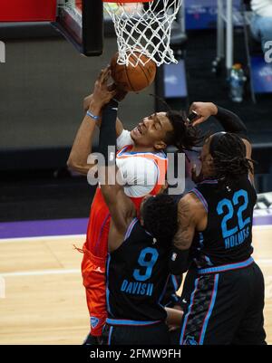 Oklahoma City Thunder center Moses Brown (9) in the second half of an ...