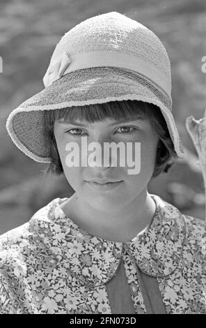 Evil Under the Sun (1982) Emily Hone, Date: 1982 Stock Photo - Alamy
