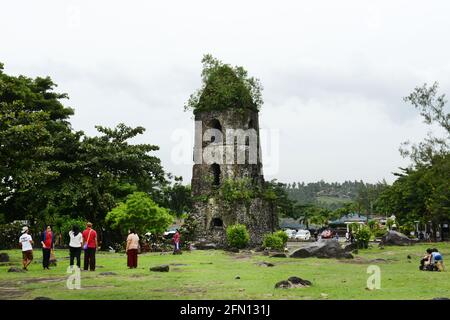 Mayon volcano eruption, Legazpi, Philippines Stock Photo - Alamy