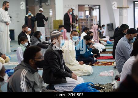 Worshippers at Green Lane Mosque in Birmingham take part in a prayer ...