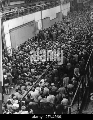 geography/travel, Czechia, Prague Spring, 1968, demonstration in Prague ...