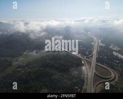 E04 Expressway - Sri Lanka (Meerigama - Kurunegala Stock Photo - Alamy