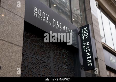 Body Machine Gym Logo Shop Sign Front Stock Photo - Alamy