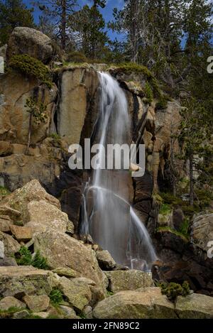 Estanys de la Pera lakes after a spring snowfall (Cerdanya, Catalonia ...