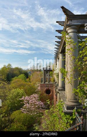 Hampstead Pergola, The Hill Garden, Hill House, Inverforth Close Stock ...