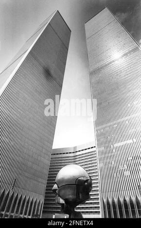 World Trade Center Fritz Koenig Sphere, Battery Park, NYC Stock Photo ...