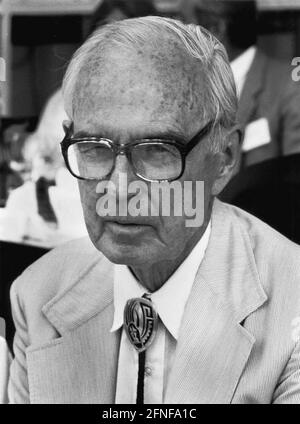Willis Eugene Lamb, American Nobel Laureate in Physics (1955). The ...