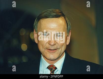 Avi Primor, Israeli Ambassador. [automated translation] Stock Photo - Alamy
