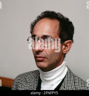 Claudio Scimone, italienischer Dirigent, Portrait circa 1979. Claudio ...