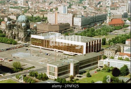 Berlin-City / GDR-State / 5 / 1991 The Palace of the Republic at the ...