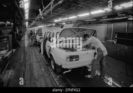 GDR / Industry / Thuringia / 1991 Automobilwerke Eisenach. The WARTBURG ...