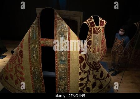 Henry VIII Cope with ophrey band, hoodand morse known as Stonyhurst ...