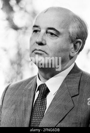 The visit of the Soviet head of state and party Leonid Brezhnev to Bonn ...