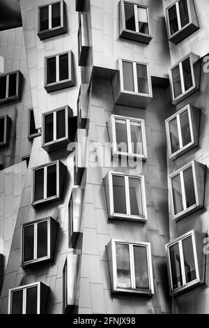 The Ray and Maria Strata Center, MIT, Boston. Designed by architect ...