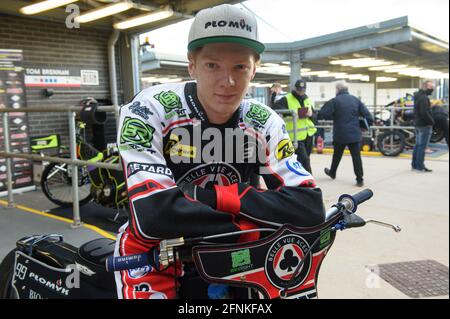 Dan Bewley of Belle Vue ‘Bikeright’ Aces and Mark Lemon (Team Manager ...