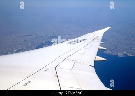 ANA Boeing787 aerial view of the wing Stock Photo - Alamy
