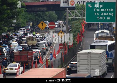 Road traffic in Jakarta, Indonesia Stock Photo - Alamy