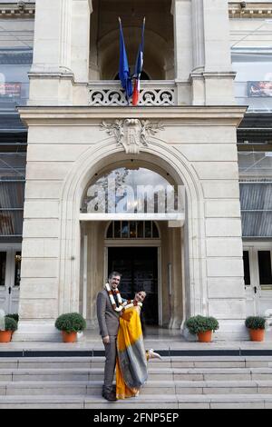 Multiracial mariage in Paris, France Stock Photo - Alamy