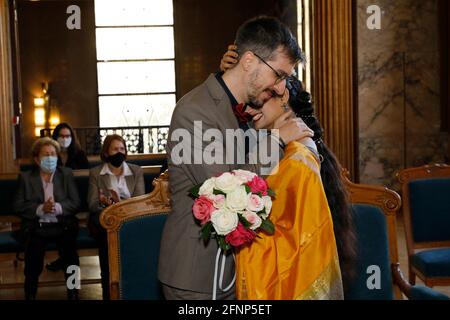 Multiracial mariage in Paris, France Stock Photo - Alamy