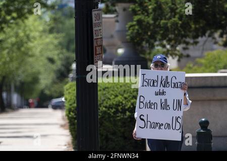 Rochester, United States. 19th May, 2023. Billy Horschel watches his ...