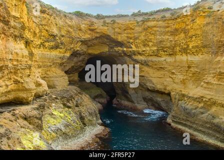 Thunder Cave at Loch Ard Gorge along the Great Ocean Rd near Port ...