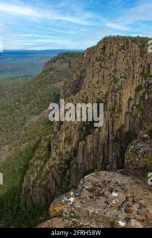 Devils Gullet Lookout, Tasmania, Australia Stock Photo - Alamy