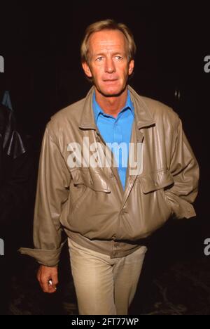 Paul Hogan attends Tyson vs. Berbick Boxing Match on November 26, 1986 ...