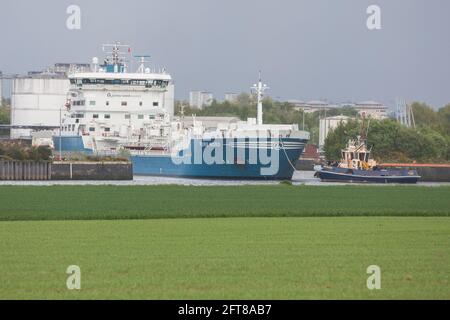 Fure Nord arriving at Clydebank docks Stock Photo - Alamy