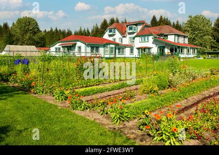 Gustavus Inn, Gustavus, Alaska, USA Stock Photo - Alamy