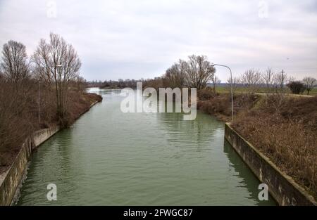 River in the italian countryside in winter Stock Photo - Alamy