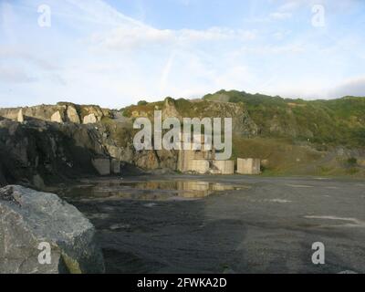 Dean Quarry Lowland point. South west coast path. Lizard peninsula ...