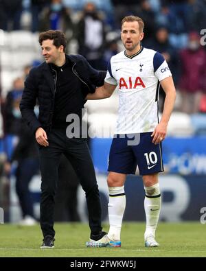 Tottenham Hotspur interim manager Ryan Mason (left) and Wolverhampton ...