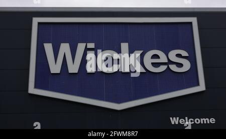 Wickes, store sign, logo, England UK Stock Photo - Alamy