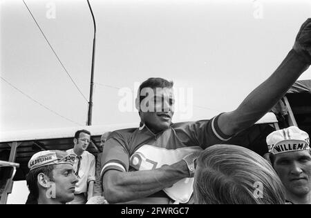 From left to right the winners Jansen, Wiersma, Tsjegolev, v.d. Wal and ...