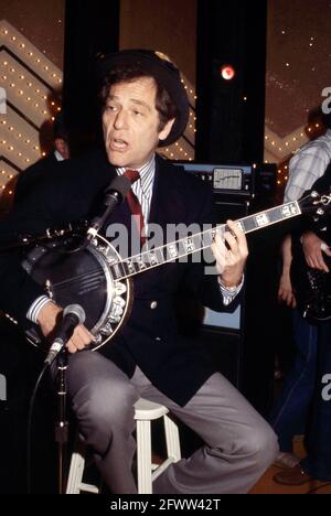 George Segal Circa 1980's Credit: Ralph Dominguez/MediaPunch Stock ...