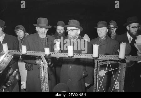 Rabbis hold demonstration against trial in Leningrad at Russian Embassy ...