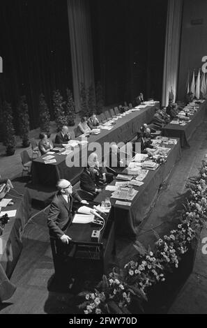 PVDA congress in the RAI. Numbers 2.3 E.R. Wieldraayer , secretary PVDA ...