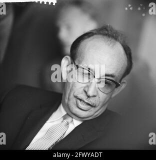 Raul Roa during press conference Date: June 1, 1961 Keywords: press ...