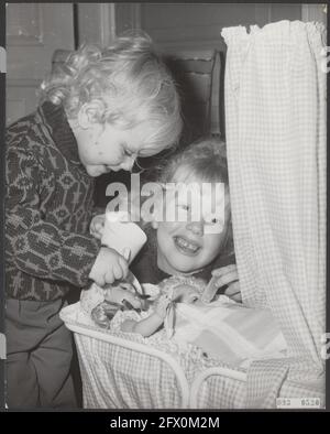 From left: three-year-old Cheyney Ryan and five-year-old Tim Ryan ...