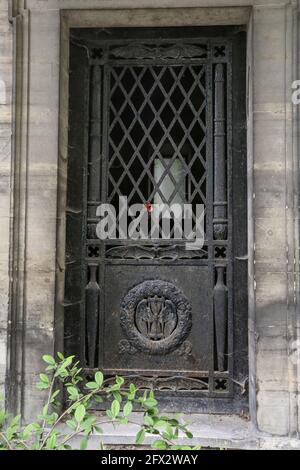LE MUSEE DES VAMPIRES ET LE PERE LACHAISE DES VAMPIRES Stock Photo - Alamy