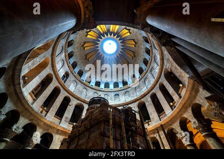 Interior of Aedicule inside the Church of the Holy Sepulchre in ...