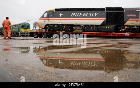 The world's fastest diesel engine, the HST 43102 power car arrives at ...