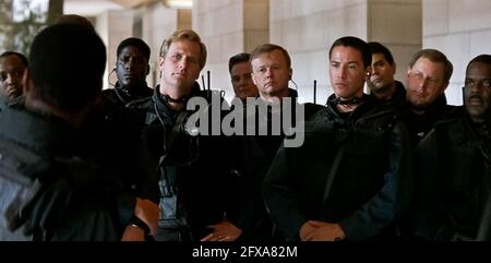 USA. Keanu Reeves and Jeff Daniels in a scene from the (C)Twentieth ...