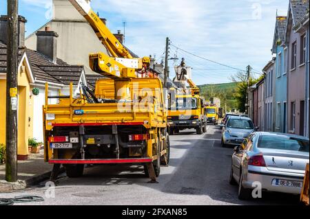 ESB Networks, Ireland, repairing downed electricity cables in ...