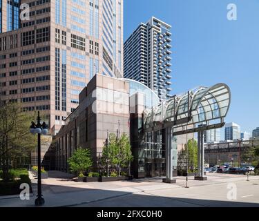 311 South Wacker Drive designed by Kohn Pedersen Fox Stock Photo - Alamy