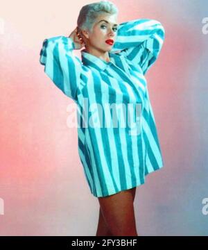 VERA DAY English film actress about 1955 Stock Photo - Alamy