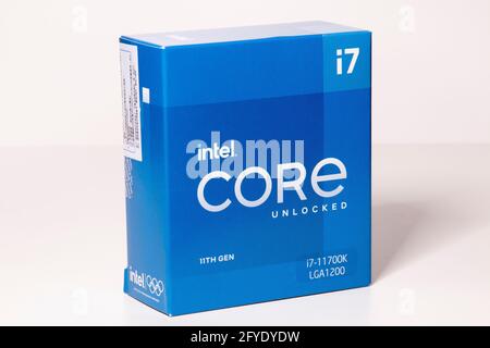Intel Core i7 11th Gen Processor Stock Photo - Alamy