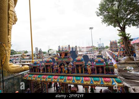 New iconic look of Murugan Temple Batu Caves become a new attraction ...