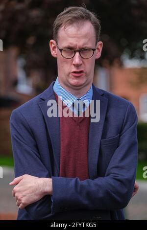 Tom Randall MP visiting an Openreach fibre project in Arnold ...